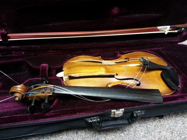 British Airways Breaks Violins? - The Gate