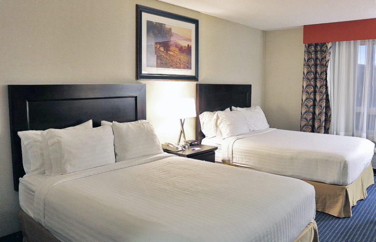 Review: Holiday Inn Express & Suites Hinton - The Gate