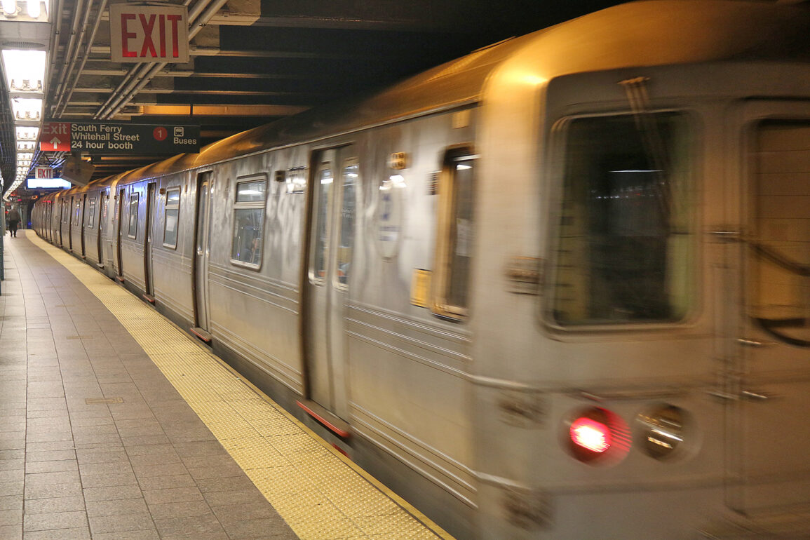National Guard Deployed at Subway Stations in New York - The Gate