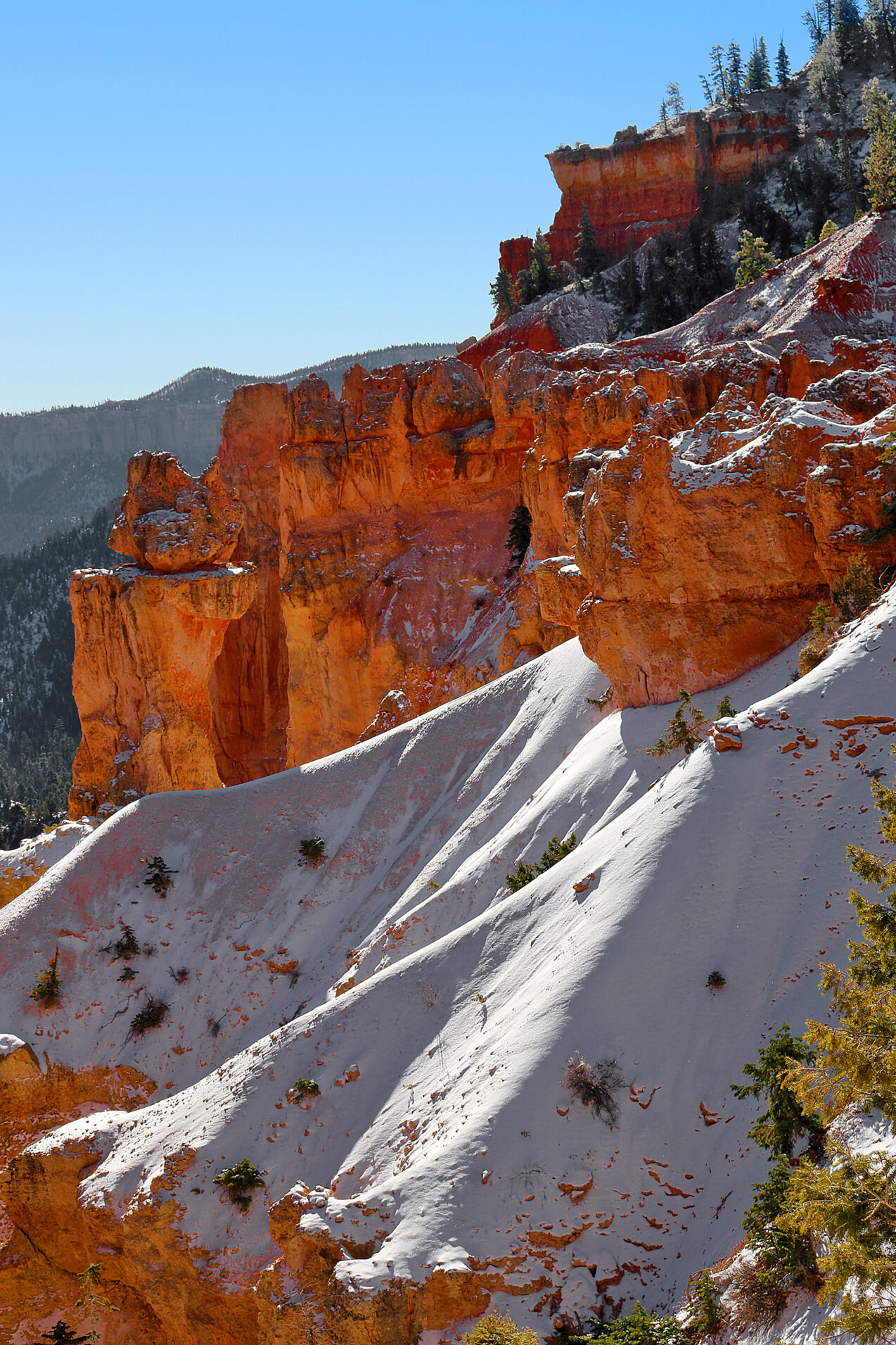 Bryce Natural Bridge at Bryce National Park in Utah - The Gate