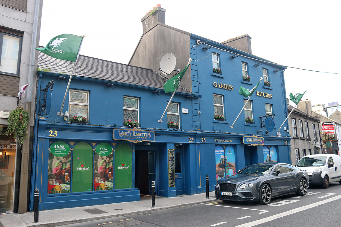 Gatklettur Stone Arch in Iceland - The Gate