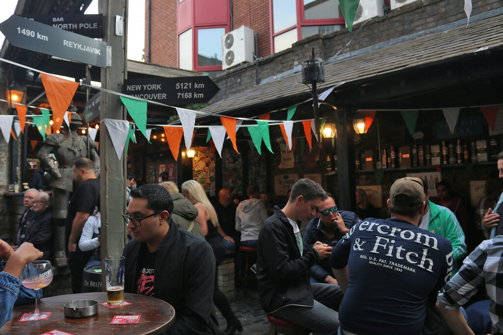 The Brazen Head in Dublin: Oldest Pub in Ireland. Restaurant Review ...