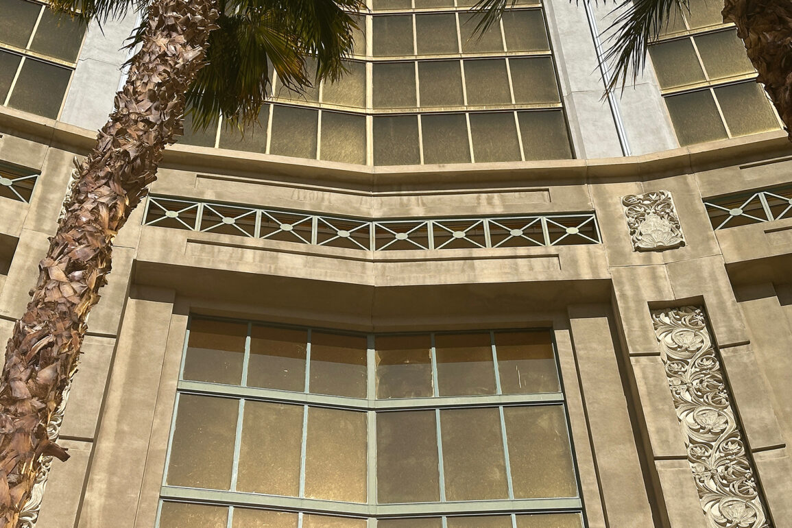 Air Traffic Control: Behind the Scenes at Atlanta A80 Terminal Radar ...